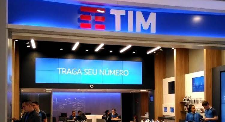 Lojas da TIM em todo o Brasil são pontos de conexão para mulheres em ...