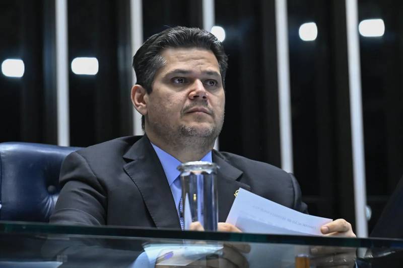 Alcolumbre define relator e Senado avança debate sobre escala 6x1 ...